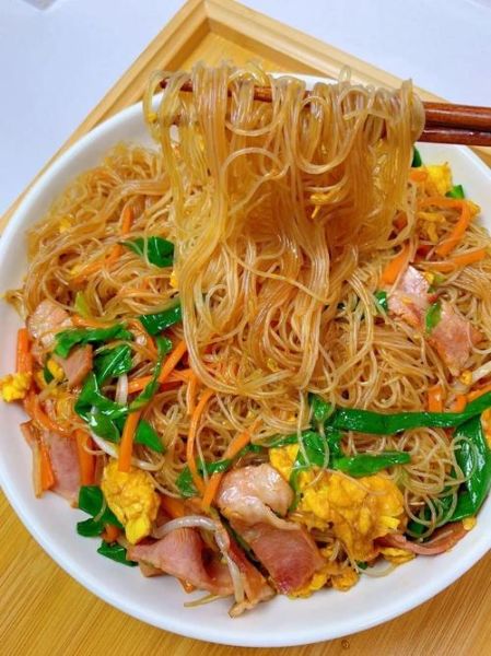 炒米粉图片高清_如何拍出诱人色泽-第3张图片-山城妙识