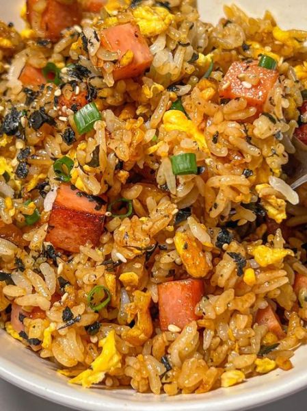 炒米饭英语怎么读_fried rice发音详解-第1张图片-山城妙识