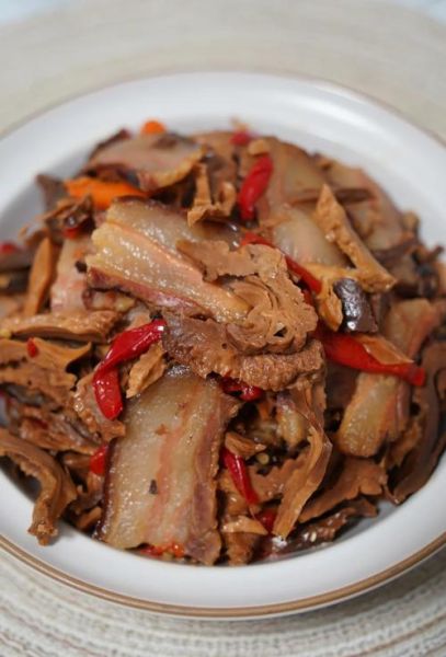 腊肉怎么做好吃又简单_家庭简易腊肉做法-第1张图片-山城妙识 腊肉怎么做好吃又简单_家庭简易腊肉做法-第1张图片-山城妙识
