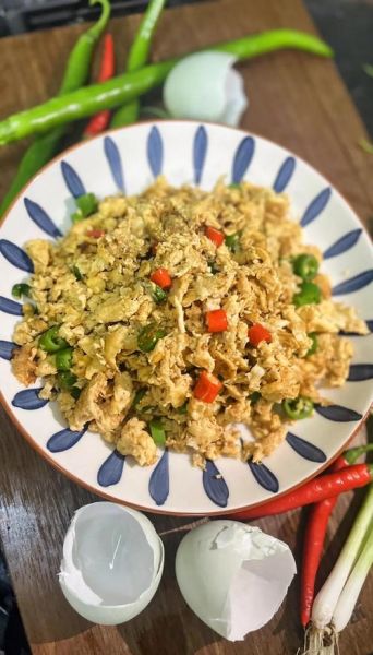 炒鸭蛋怎么做好吃_炒鸭蛋不腥的秘诀-第1张图片-山城妙识