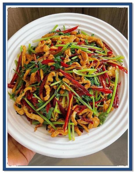 肉丝怎么炒好吃_肉丝炒什么配菜最香-第1张图片-山城妙识