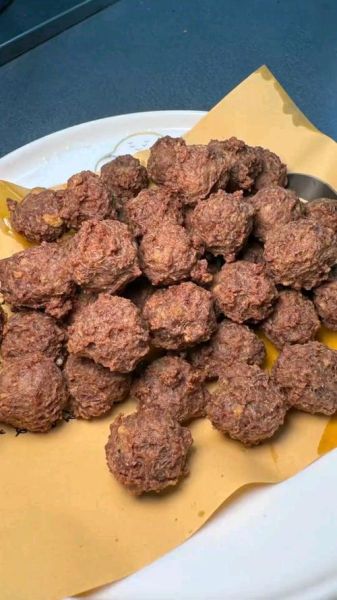 油炸牛肉丸子怎么做好吃_牛肉丸子怎样炸才鲜嫩-第3张图片-山城妙识 油炸牛肉丸子怎么做好吃_牛肉丸子怎样炸才鲜嫩-第3张图片-山城妙识