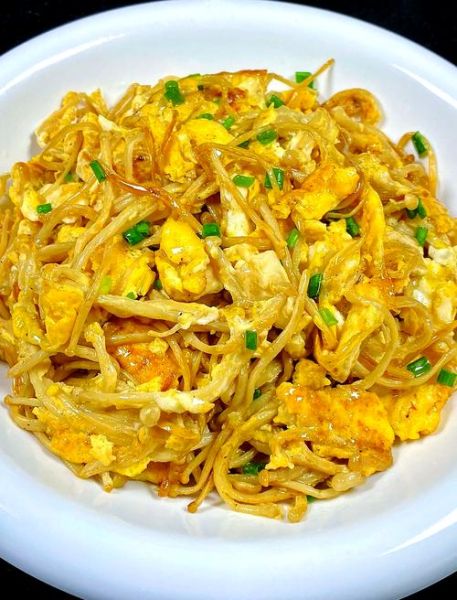 金针菇炒鸡蛋怎么炒才好吃_金针菇炒鸡蛋不腥的秘诀-第1张图片-山城妙识