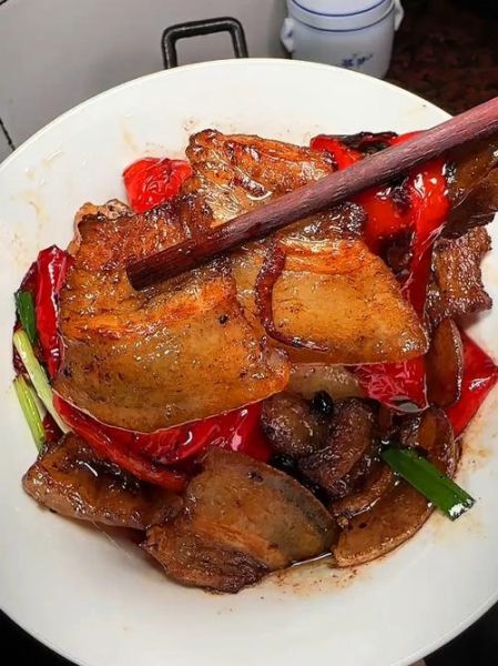 甜椒炒肉怎么做才好吃_甜椒炒肉用哪种肉最嫩-第3张图片-山城妙识