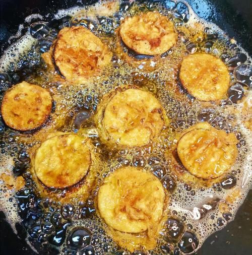 炸茄子盒怎么做_炸茄子盒的家常做法-第1张图片-山城妙识