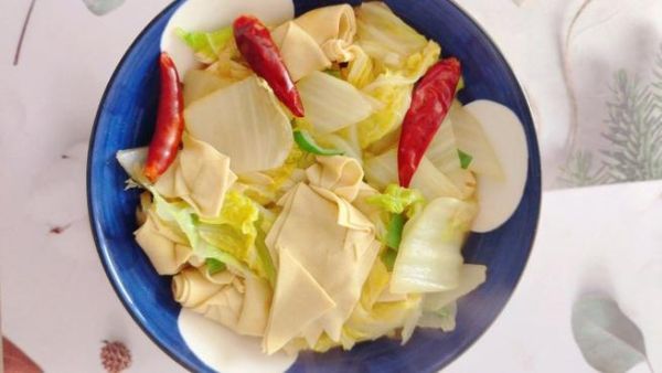 白菜炖干豆腐怎么做好吃_干豆腐不碎的技巧-第2张图片-山城妙识