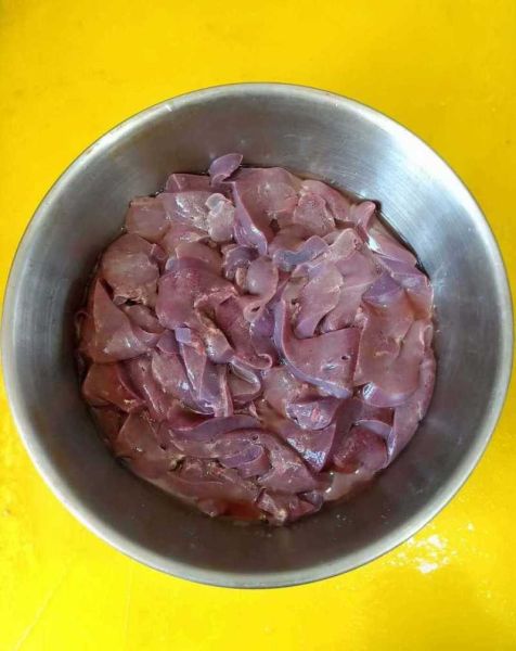 猪肝怎么切_猪肝切片不碎的技巧-第1张图片-山城妙识 猪肝怎么切_猪肝切片不碎的技巧-第1张图片-山城妙识