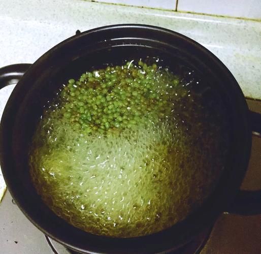 电饭锅煮绿豆汤要泡吗_电饭锅绿豆汤怎么煮才绿-第1张图片-山城妙识