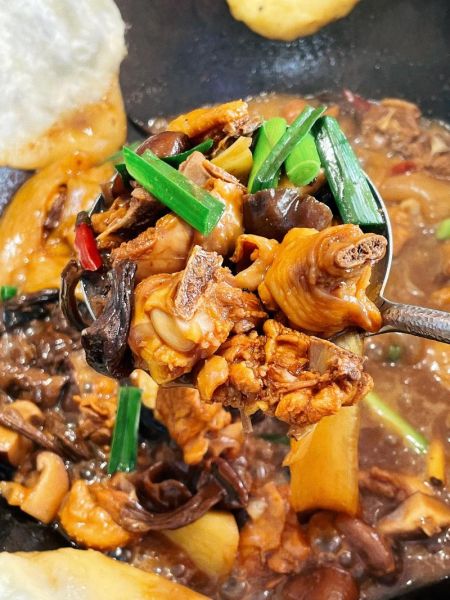 蘑菇炖鸡汤的做法窍门_怎样炖出奶白浓汤-第2张图片-山城妙识