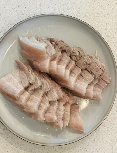 白切肉怎么做好吃_白切肉正宗做法-第1张图片-山城妙识