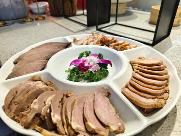 卤水拼盘怎么摆盘好看_卤水拼盘新花样图片-第1张图片-山城妙识