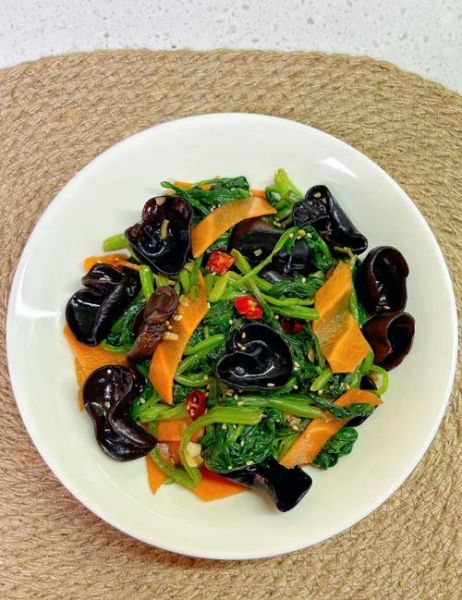 凉拌木耳不焯水能吃吗_木耳凉拌前要不要焯水-第3张图片-山城妙识