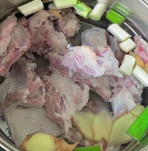 炖羊肉只放三种调料_怎么炖才不膻-第3张图片-山城妙识