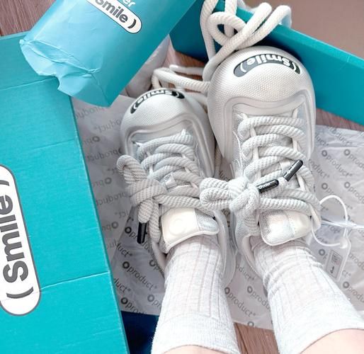 开口笑鞋子怎么搭配_开口笑鞋子尺码偏大吗-第1张图片-山城妙识