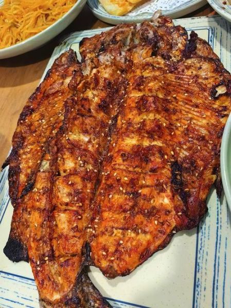 红烧虹鳟鱼怎么做_虹鳟鱼红烧要不要先煎-第2张图片-山城妙识