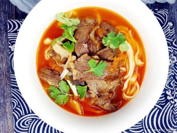 家常牛肉面怎么做才好吃_牛肉面汤头怎么熬才浓-第3张图片-山城妙识