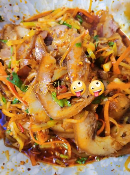 猪头肉怎么凉拌才好吃_熟食猪头肉做法步骤-第1张图片-山城妙识