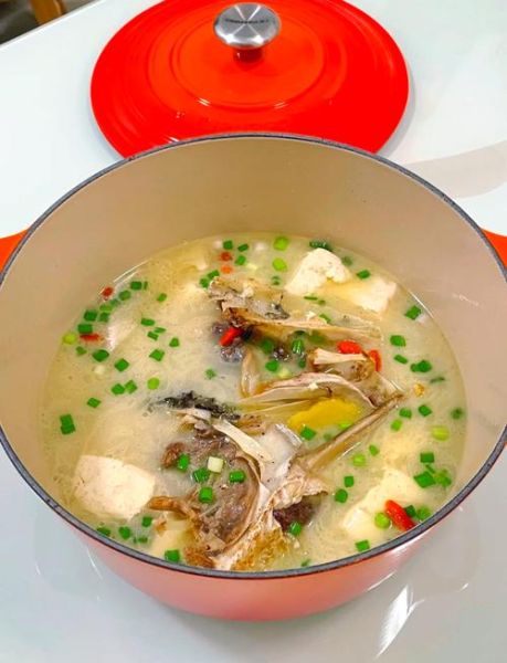 水煮鱼头豆腐汤怎么做_鱼头豆腐汤去腥技巧-第2张图片-山城妙识