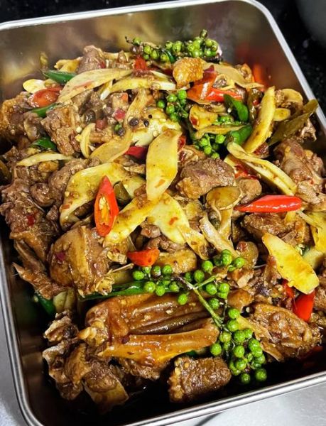 姜爆鸭子怎么做_姜爆鸭子川菜视频教程-第1张图片-山城妙识