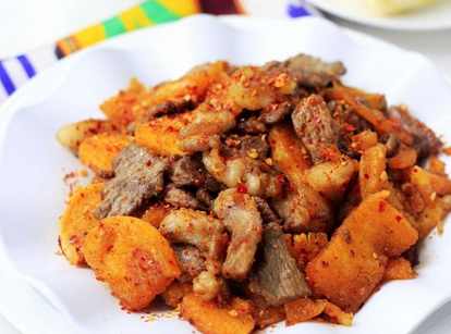 炒羊肉卷怎么做好吃_炒羊肉卷用哪个部位肉-第2张图片-山城妙识