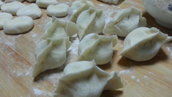 羊肉胡萝卜水饺怎么做_羊肉胡萝卜水饺热量高吗-第2张图片-山城妙识