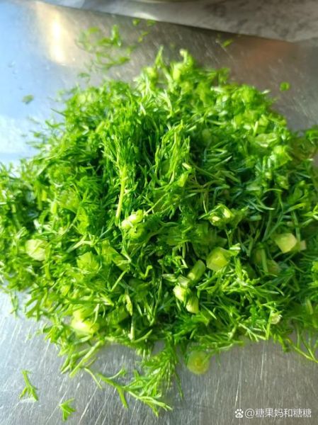 小茴香苗做饺子馅怎么做_小茴香苗饺子馅做法窍门-第1张图片-山城妙识