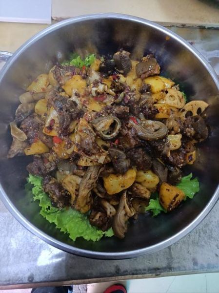 羊肉干锅怎么做好吃_羊肉干锅的做法窍门-第1张图片-山城妙识