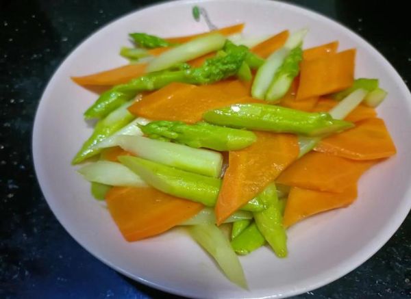 炒胡萝卜片怎么炒好吃_家常做法步骤-第3张图片-山城妙识 炒胡萝卜片怎么炒好吃_家常做法步骤-第3张图片-山城妙识