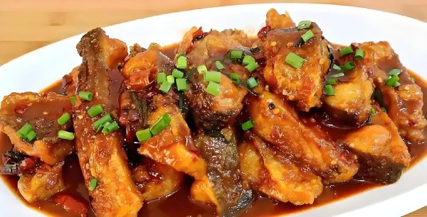 草鱼怎么做好吃_家常干锅鱼做法大全-第3张图片-山城妙识