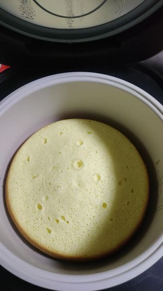 电饭煲做蛋糕简单做法比例_电饭煲蛋糕比例是多少-第3张图片-山城妙识