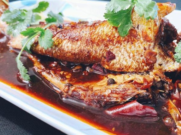 烟台熏鲅鱼的家常做法_怎么做才够味-第3张图片-山城妙识