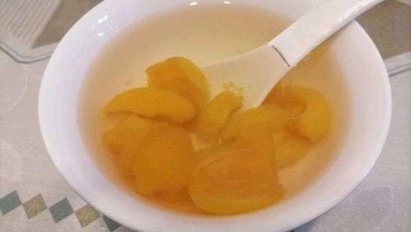 枇杷冰糖怎么腌制_枇杷冰糖腌制方法-第1张图片-山城妙识