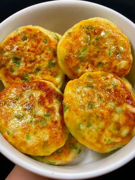 鸡蛋土豆泥饼怎么做_鸡蛋土豆泥饼的做法窍门-第1张图片-山城妙识 鸡蛋土豆泥饼怎么做_鸡蛋土豆泥饼的做法窍门-第1张图片-山城妙识