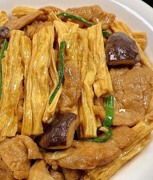 腐竹炒肉片怎么做_腐竹炒肉片需要焯水吗-第2张图片-山城妙识