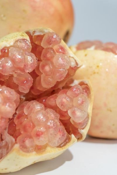 软籽石榴怎么挑选_软籽石榴和硬籽石榴区别-第3张图片-山城妙识