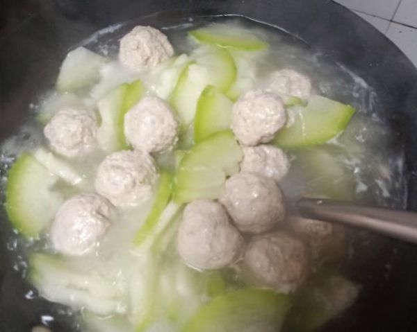 海米冬瓜丸子怎么做_冬瓜丸子汤的家常做法-第2张图片-山城妙识