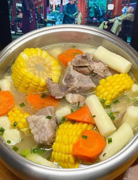 排骨炖玉米怎么做好吃_排骨炖玉米的简单窍门-第1张图片-山城妙识