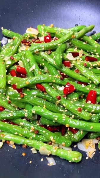 干煸豆角怎么做好吃_饭店干煸豆角的做法-第1张图片-山城妙识