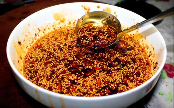 辣椒油怎么做才香_辣椒油用什么油最好-第2张图片-山城妙识