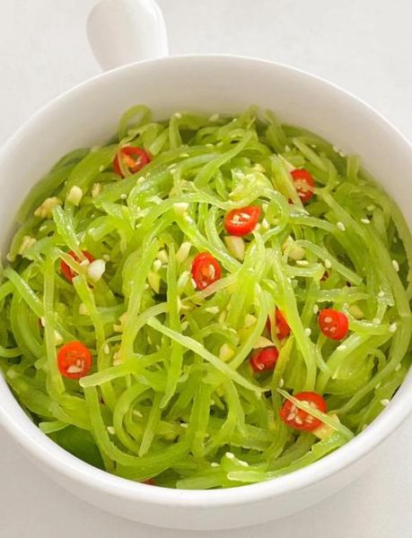 凉拌莴笋丝要不要焯水_莴笋丝焯水好还是不焯水好-第1张图片-山城妙识