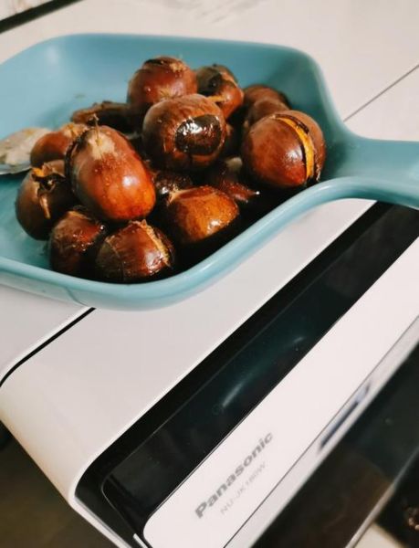 烤板栗怎么烤不裂_烤箱温度和时间-第2张图片-山城妙识 烤板栗怎么烤不裂_烤箱温度和时间-第2张图片-山城妙识