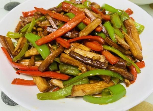 素炒鸡腿菇怎么炒好吃_家常做法步骤详解-第3张图片-山城妙识