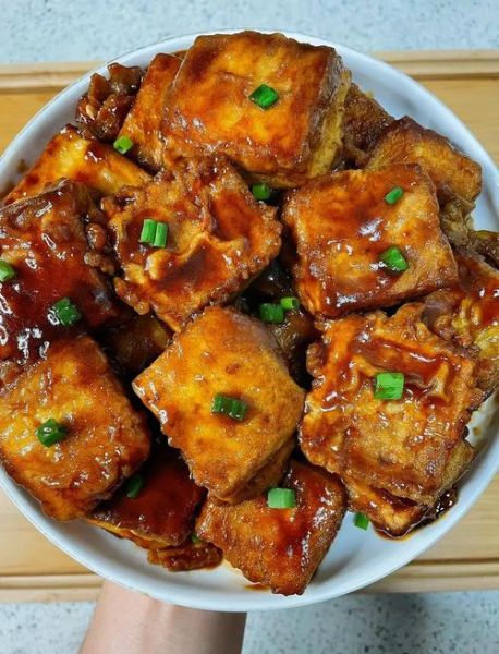 香煎豆腐怎么做才外酥里嫩_香煎豆腐的正宗做法大全-第2张图片-山城妙识