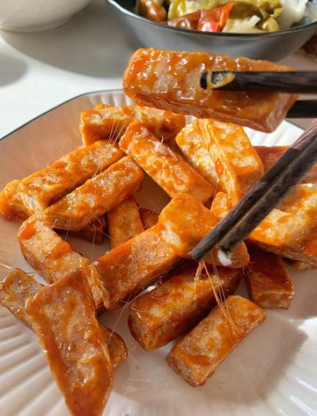 拔丝芋头怎么做好吃又简单_拔丝芋头家常做法图解-第2张图片-山城妙识