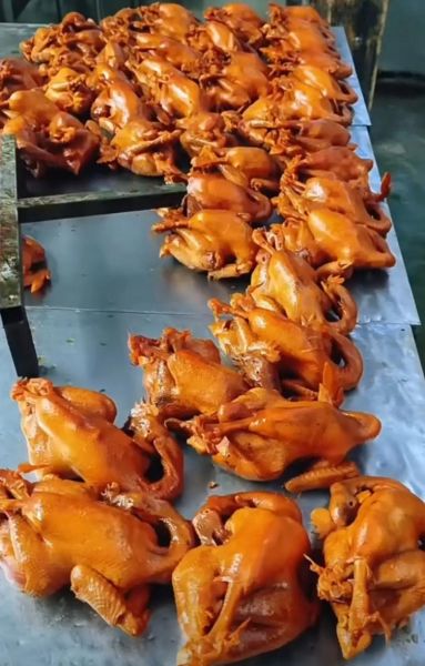 熏鸡的做法和配料_熏鸡怎么做好吃-第1张图片-山城妙识