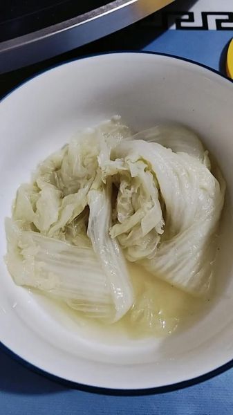 水煮白菜减肥靠谱吗_连续吃10天会怎样-第3张图片-山城妙识 水煮白菜减肥靠谱吗_连续吃10天会怎样-第3张图片-山城妙识