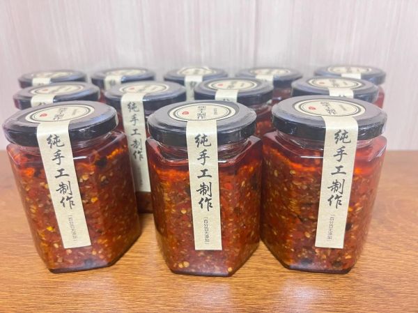 豆豉蒜蓉辣椒酱怎么做_豆豉蒜蓉辣椒酱的做法窍门-第1张图片-山城妙识