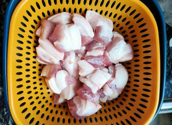 红烧肉最正宗的做法_为什么先焯水后糖色-第1张图片-山城妙识