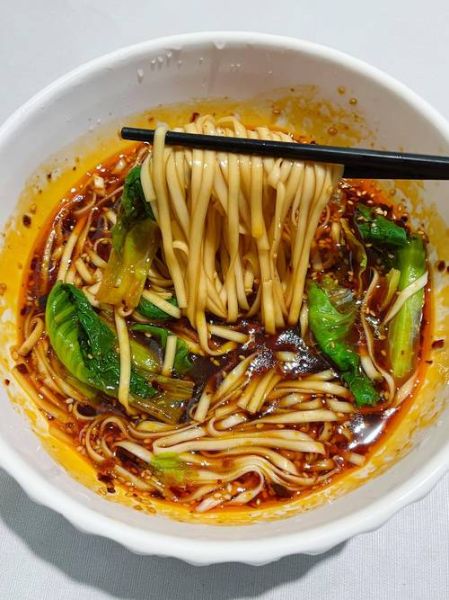 酸辣汤面怎么做_家常酸辣汤面做法-第1张图片-山城妙识