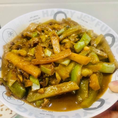 家常茄子条怎么做_茄子条不吸油技巧-第2张图片-山城妙识 家常茄子条怎么做_茄子条不吸油技巧-第2张图片-山城妙识